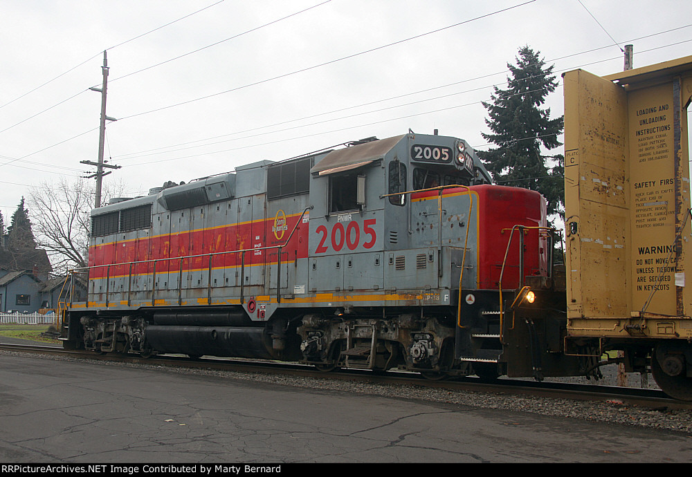 PNWR 2005 ex-UTAH Ry at 6th St. and Polk Ave.